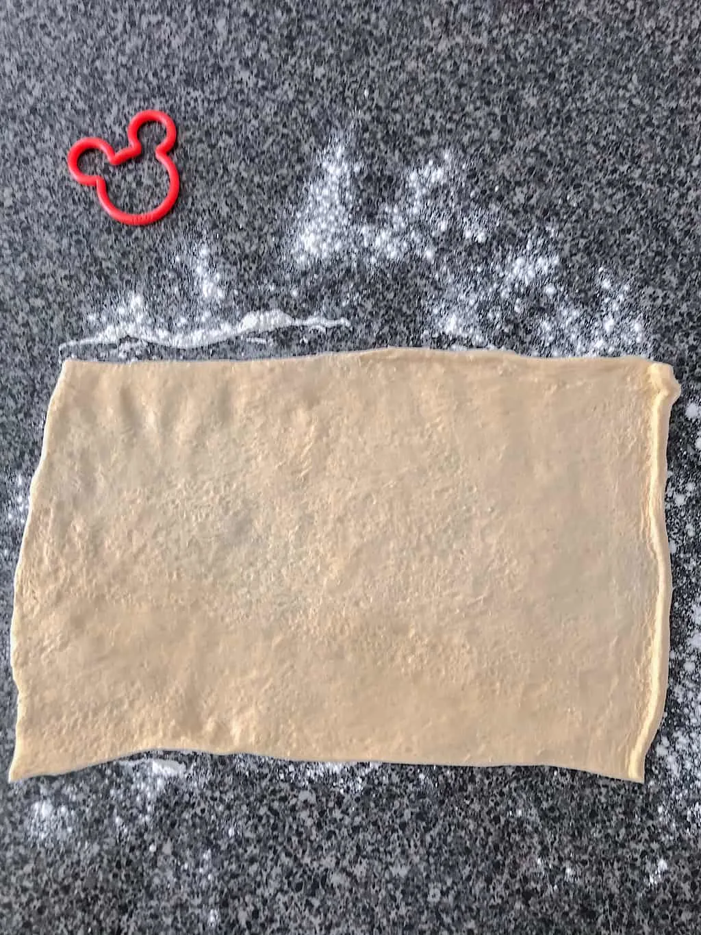 Easy Mickey Mouse Cinnamon Rolls - The Mommy Mouse Clubhouse