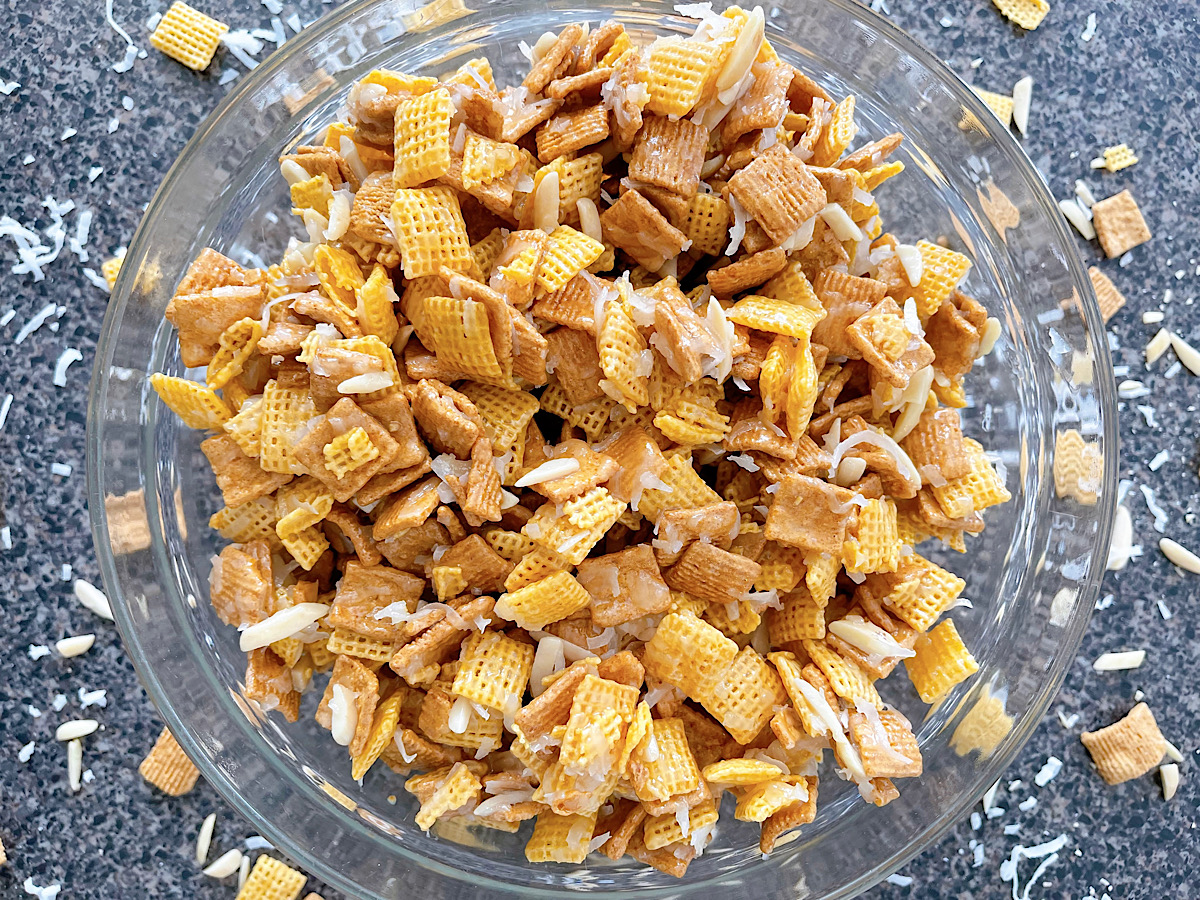 Christmas Crack Chex Mix - The Mommy Mouse Clubhouse