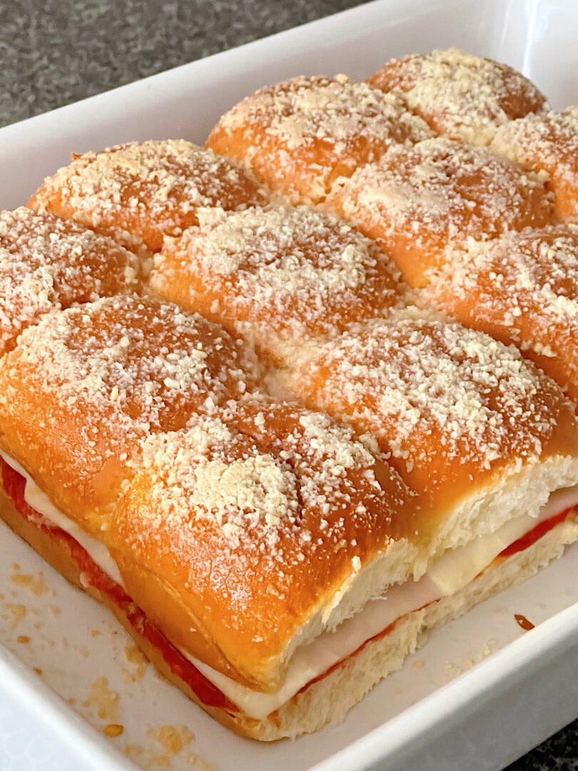 Pepperoni Pizza Sliders - The Mommy Mouse Clubhouse